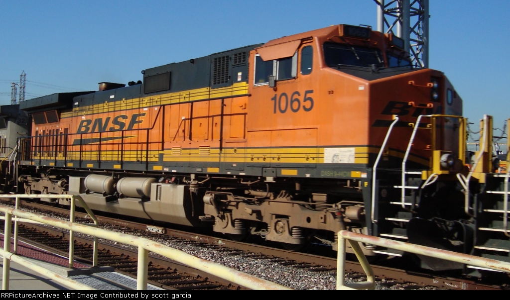 BNSF 1065